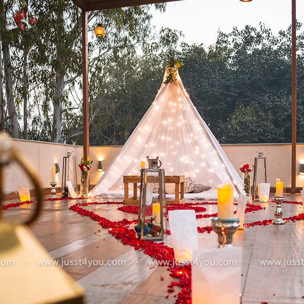 Rooftop Private Canopy Tent Date - Jusst4You